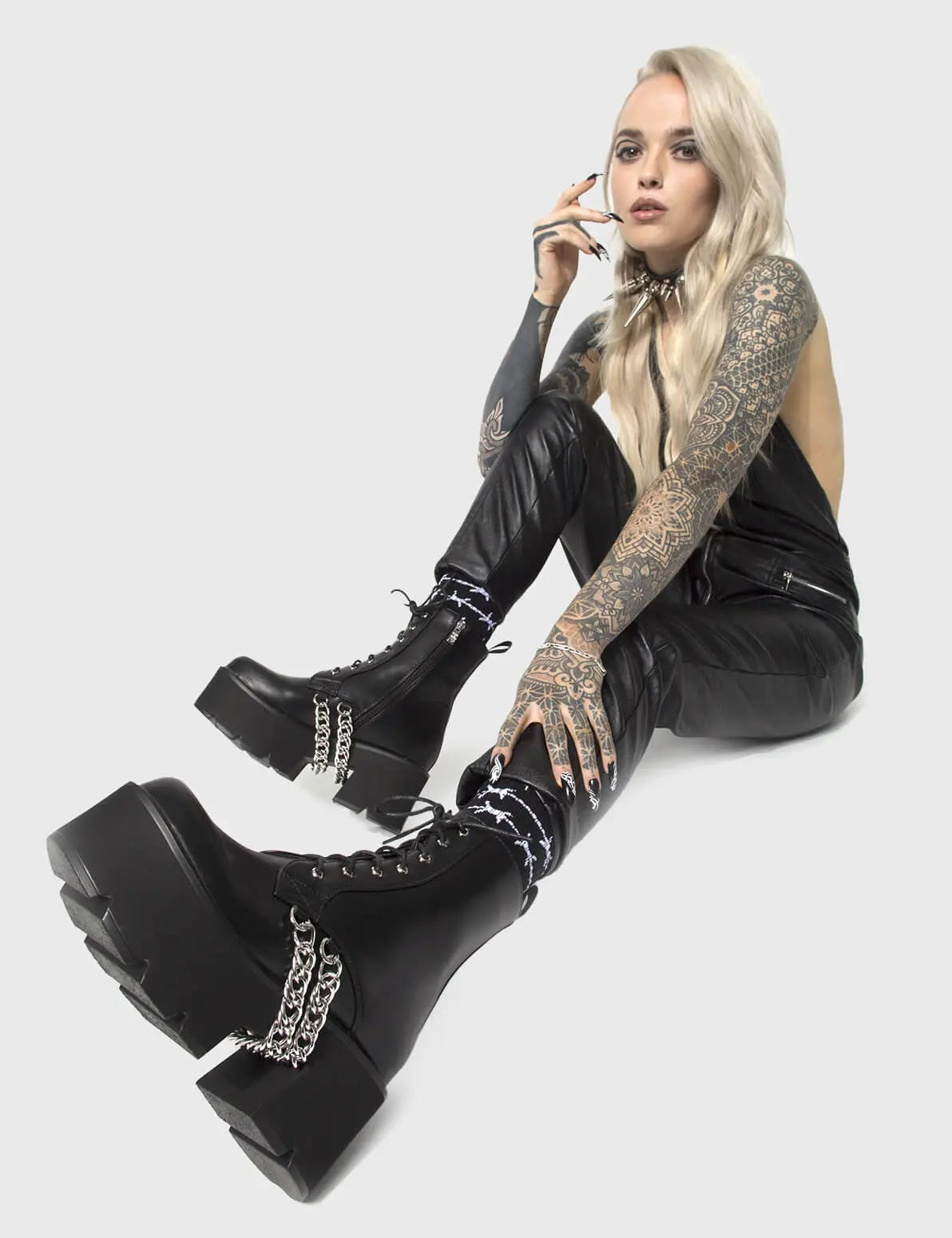 Trapped Chunky Platform Ankle Boots – LAMODA US